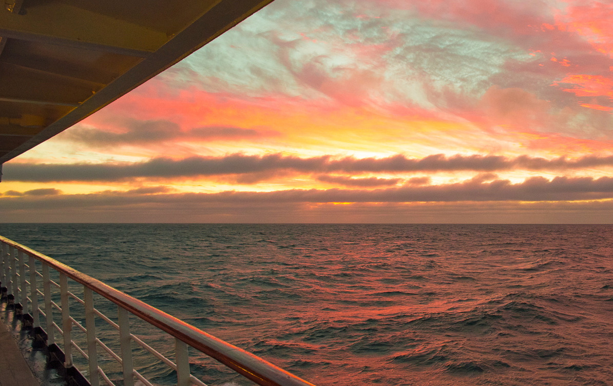 Places_Sunset-from-Veranda (1) - Fleewinter