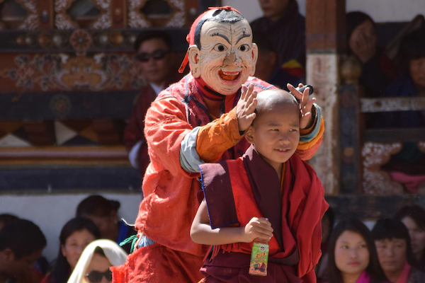 atsara and monk - Fleewinter